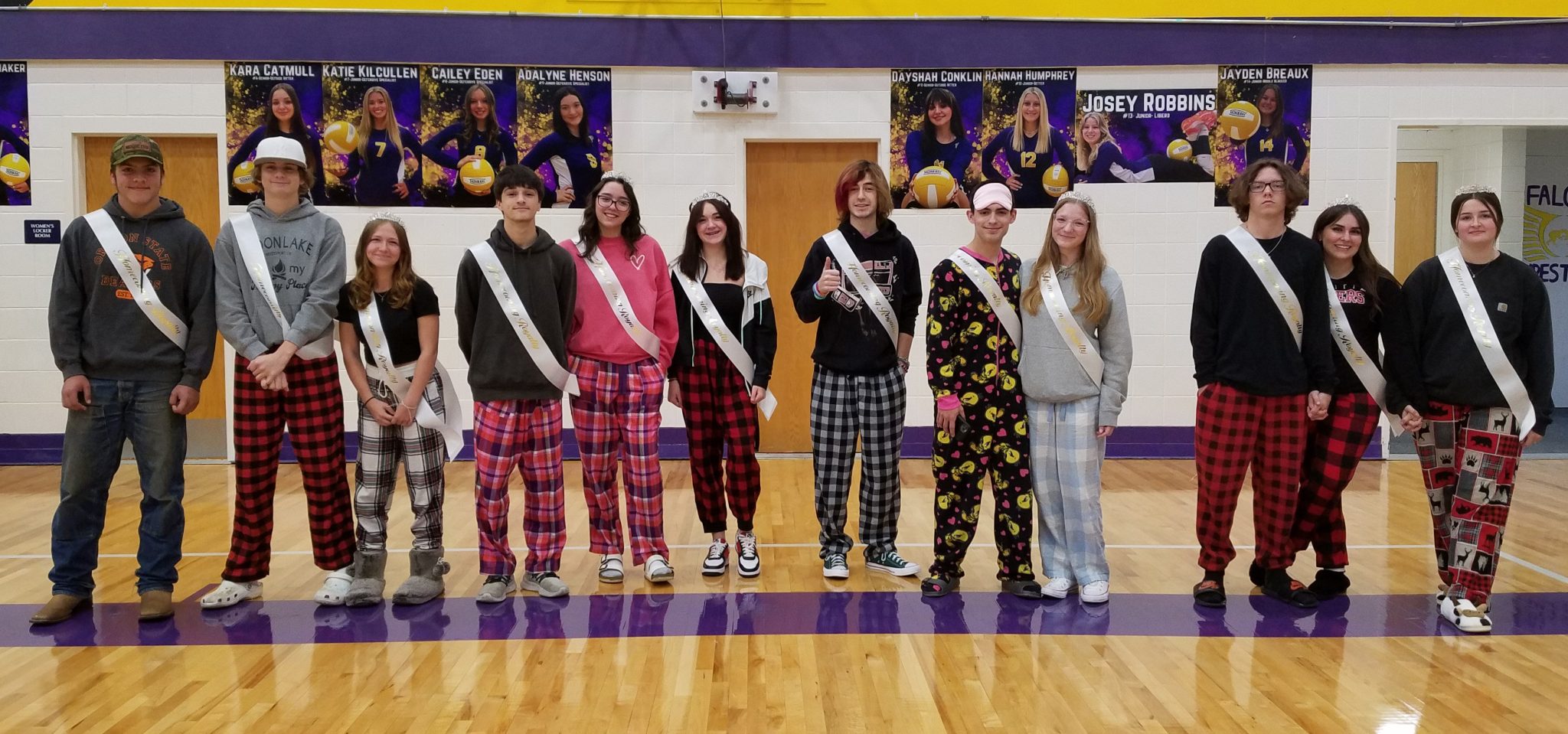 EHS Crowns Homecoming Royalty – Falcon News